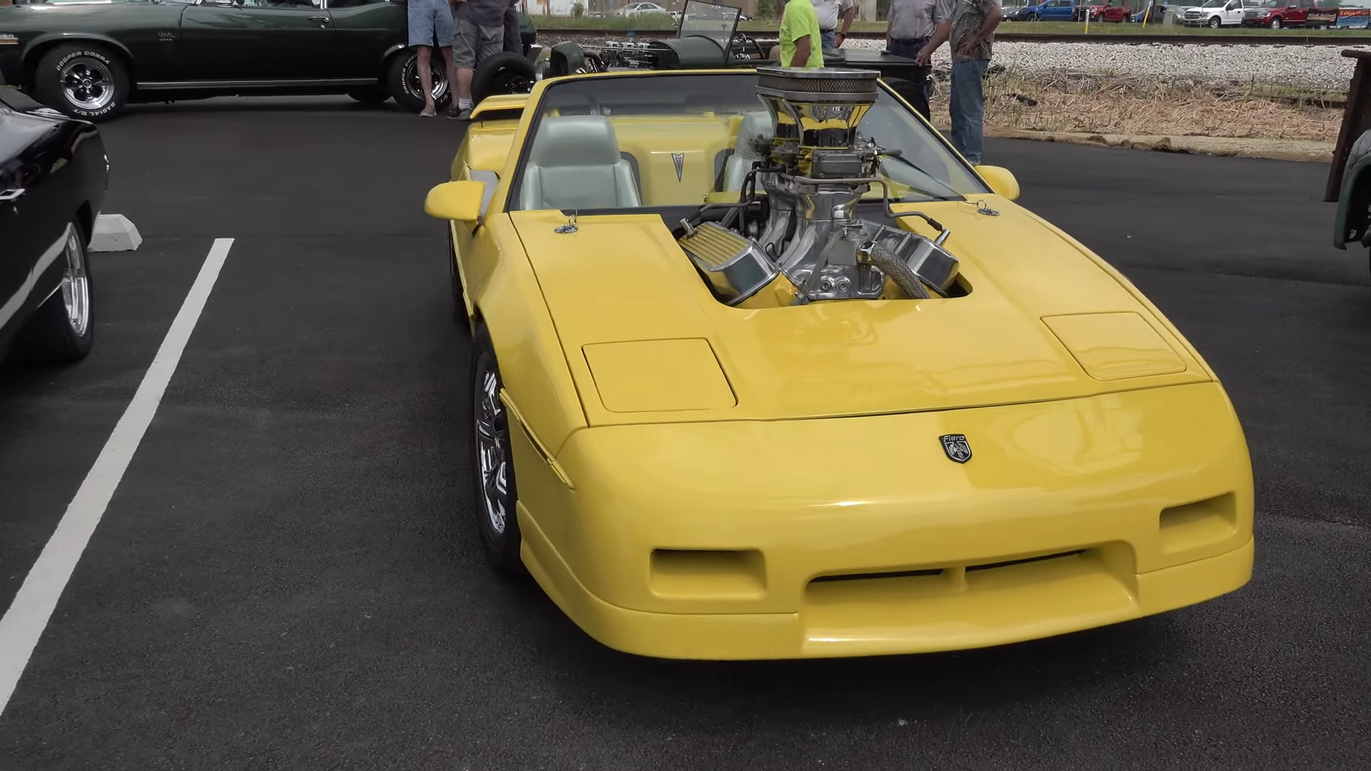 Custom 1986 Pontiac Fiero Convertible Has 427 Chevy Big-Block in the Front