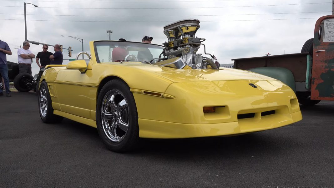 Custom 1986 Pontiac Fiero Convertible Has 427 Chevy Big-Block in the Front