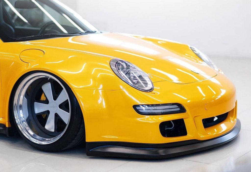 Porsche 997 "The Indecent" Widebody Has GT3 Looks, Is Slammed on Rotiforms