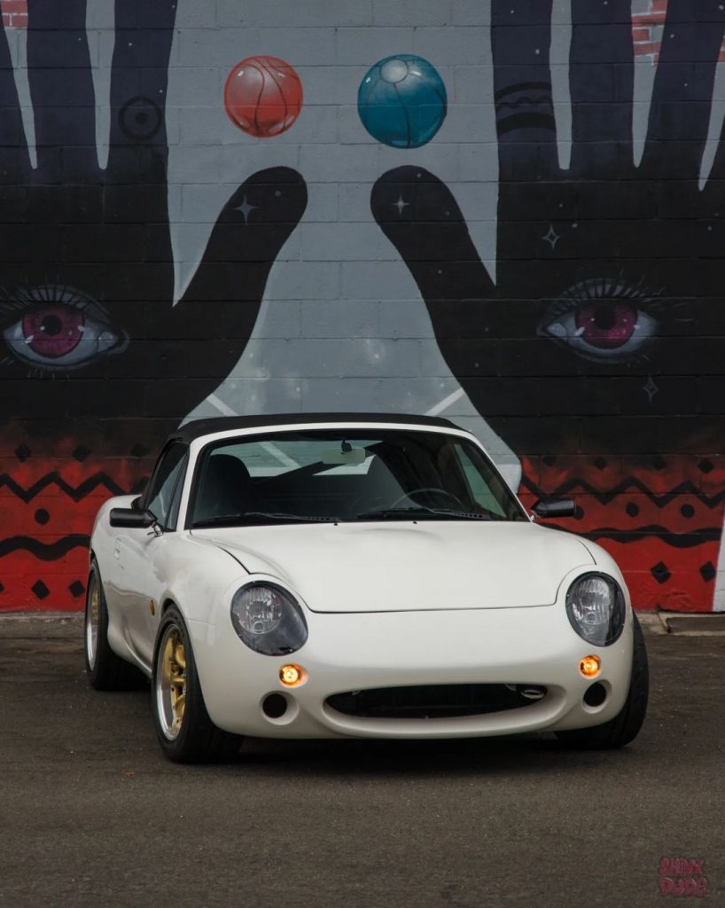 1999 Mazda MX-5 Miata With Esqueleto Japan Front Kit Looks Like a 1960s ...