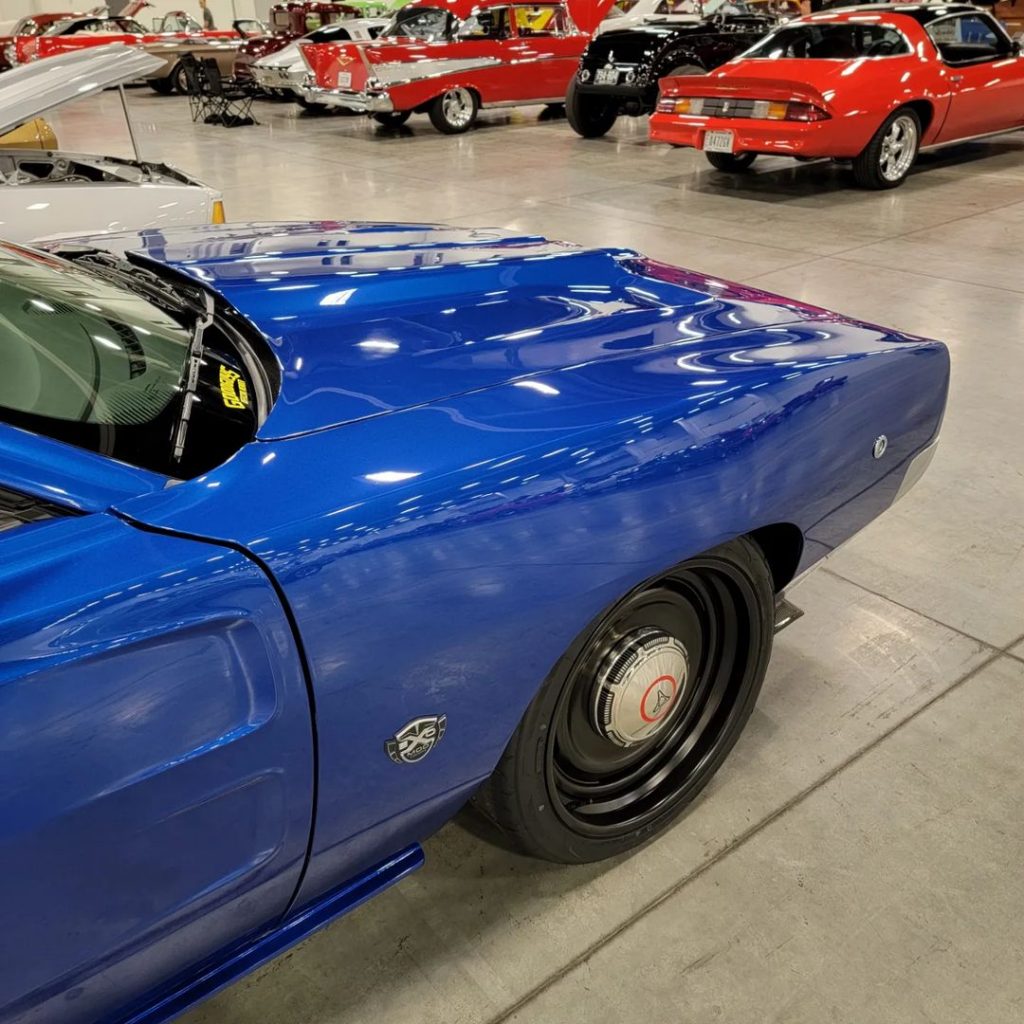 ExoMod C68 Is a Carbon-Bodied Dodge Challenger Hellcat in 1968 Charger ...