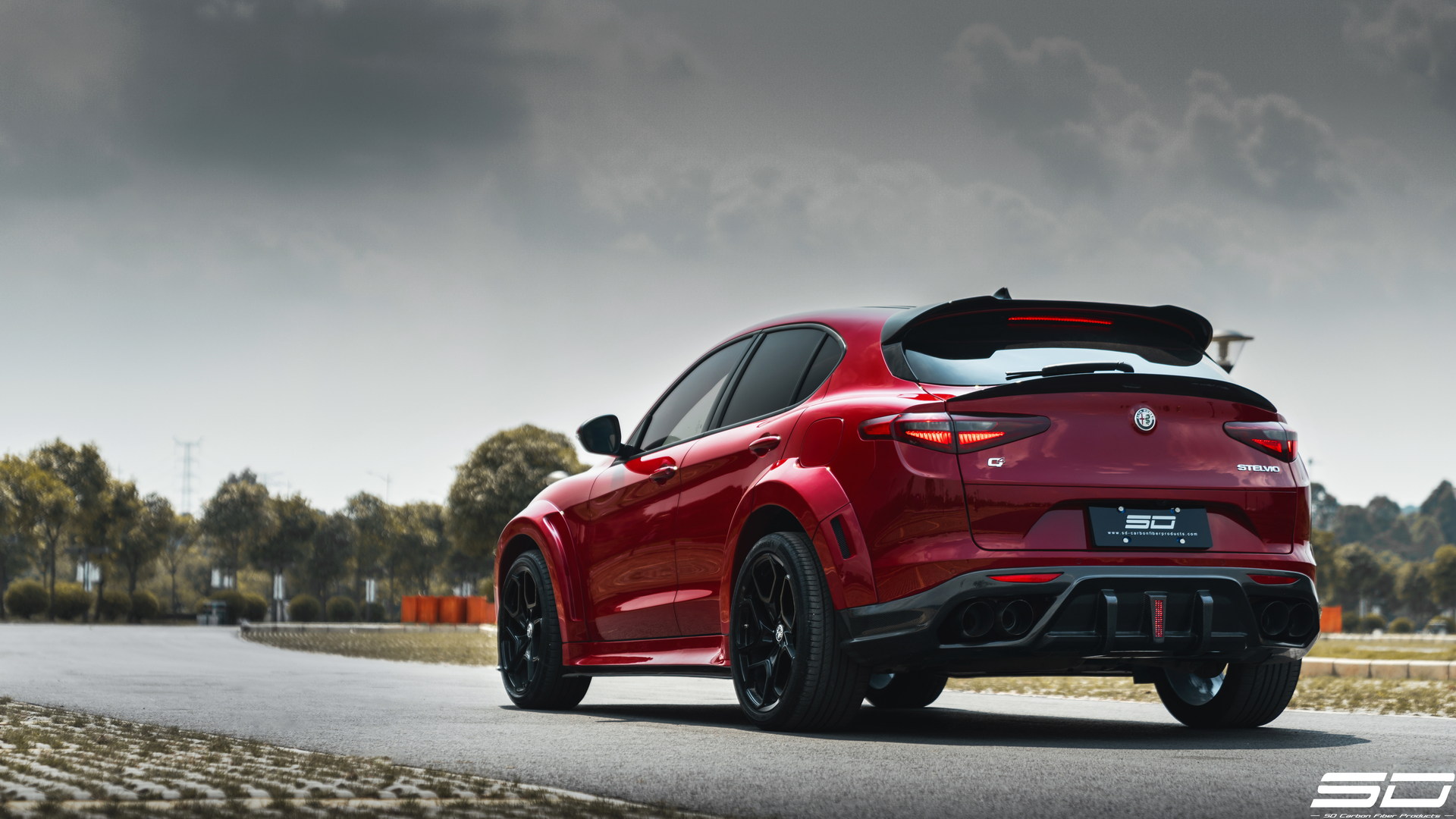 Alfa Romeo Stelvio Gets the SD Carbon Widebody Kit a 500 HP SUV Deserves