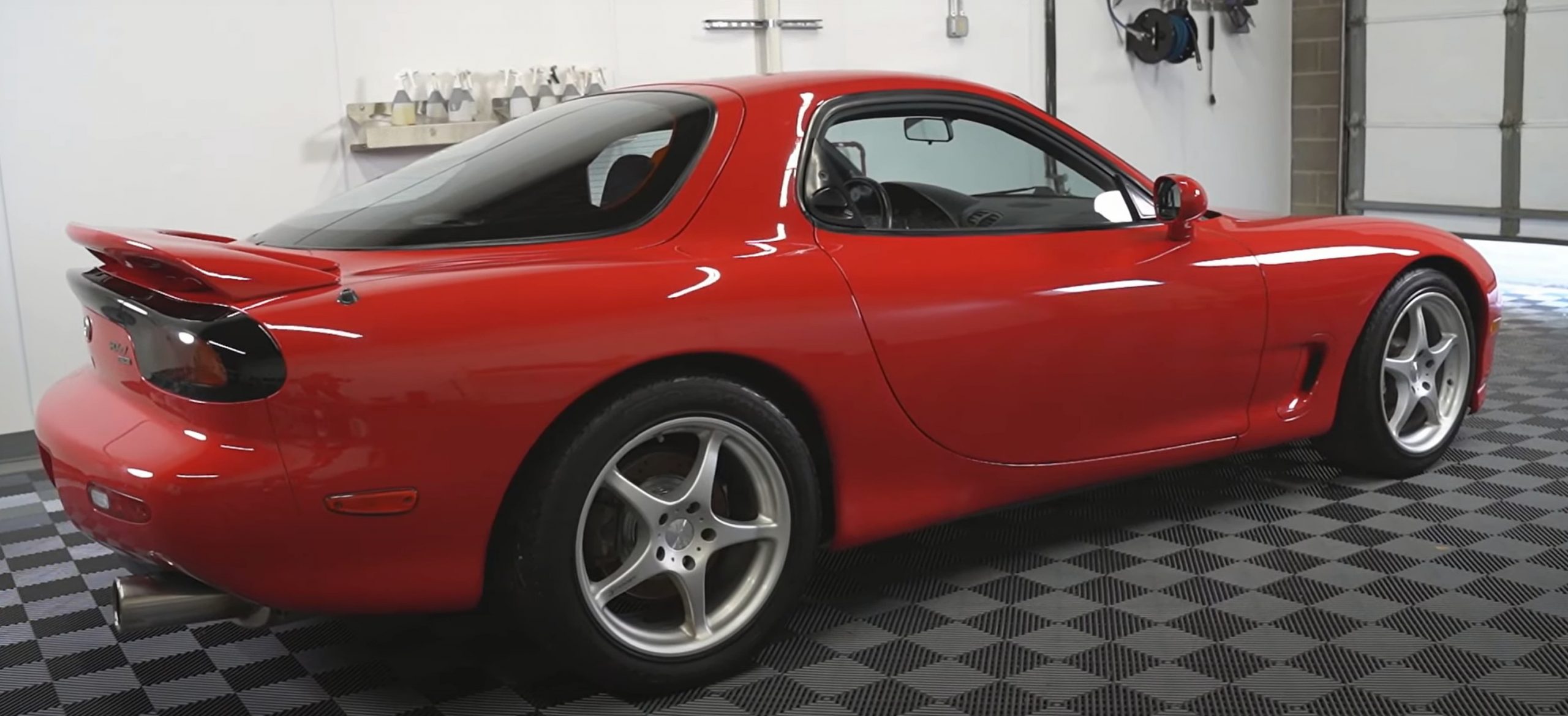 Mazda RX-7 Barn Find Gets First Wash in 10 Years, Looks Brand New