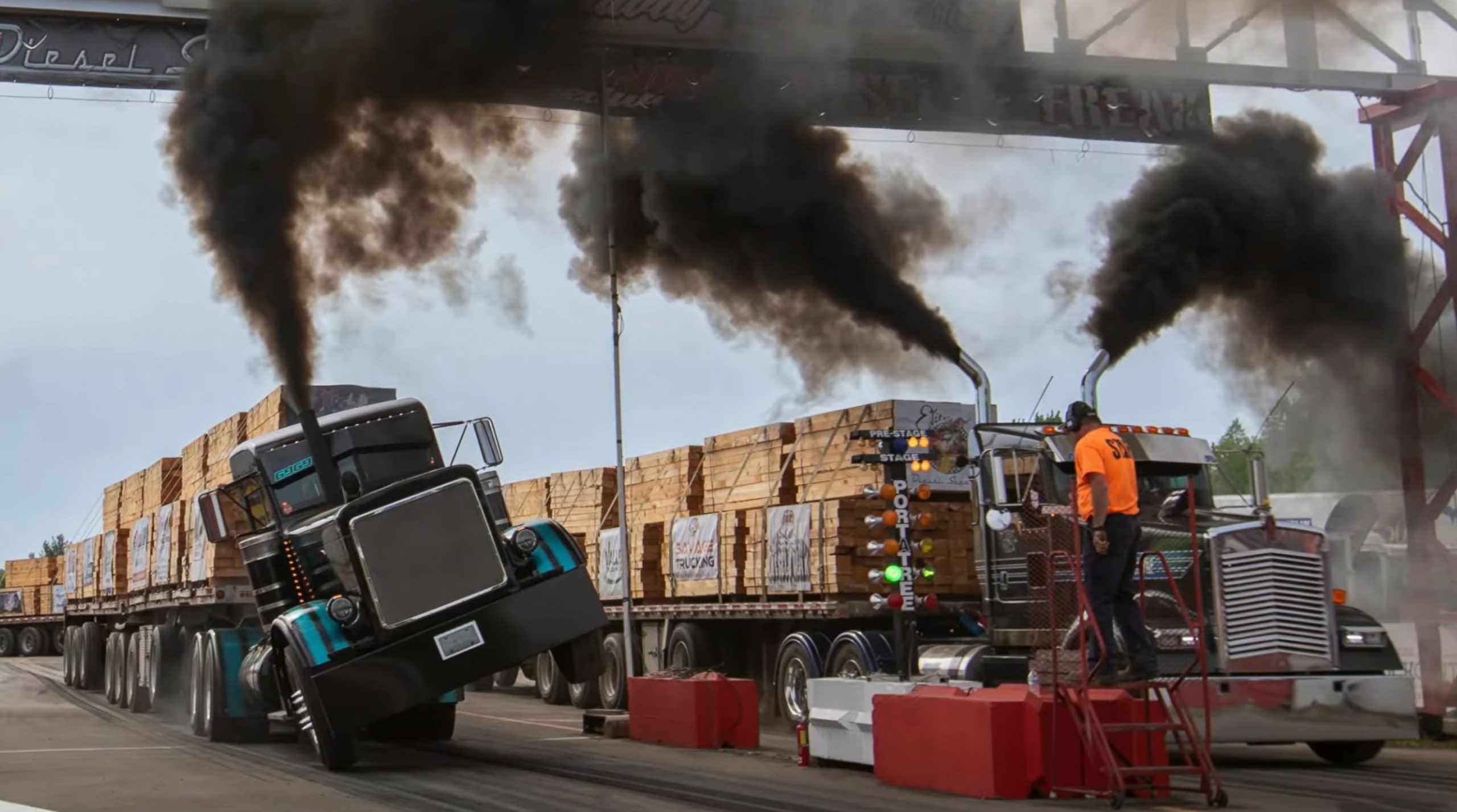 3,000 HP Semi Trucks Drag Racing with 120,000 Lbs Trailers Go From ...