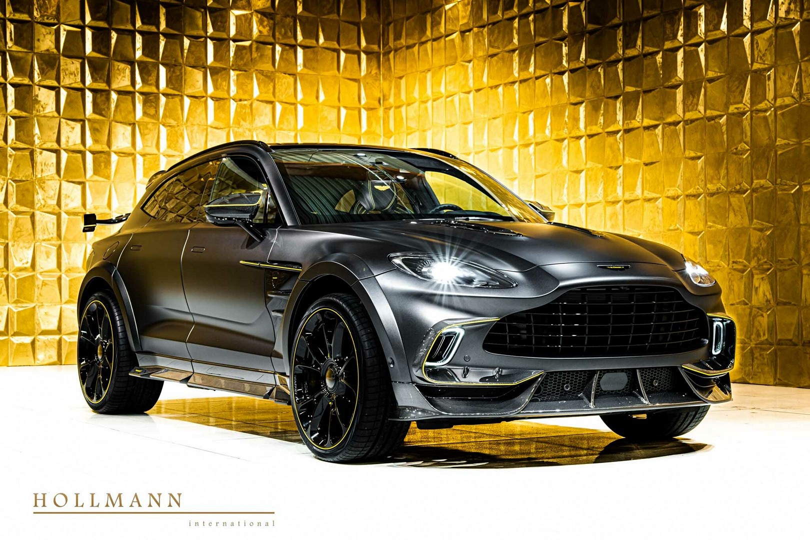 Aston Martin DBX With Mansory Carbon Widebody Kit Is a Reasonably ...