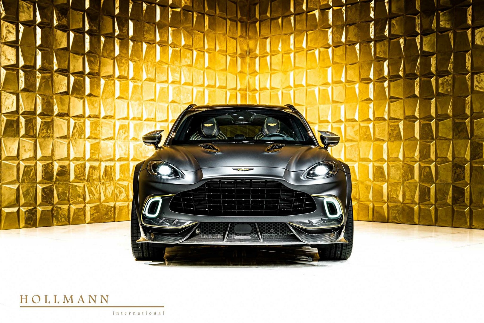 Aston Martin DBX With Mansory Carbon Widebody Kit Is a Reasonably ...