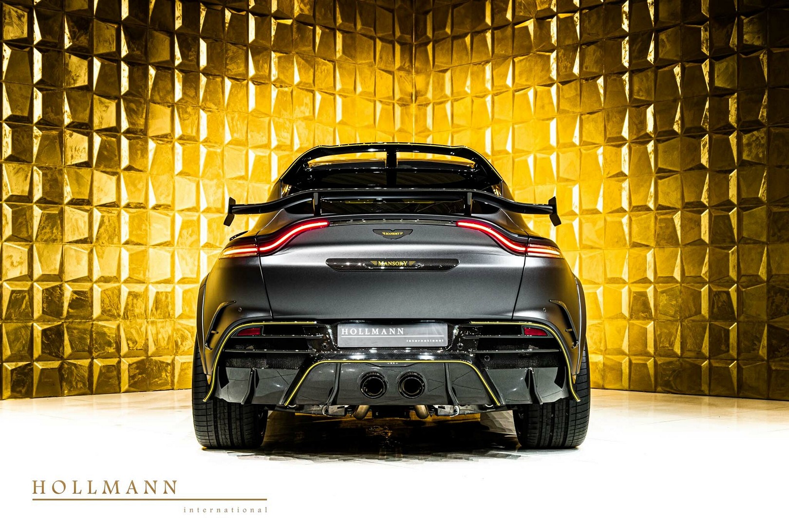 Aston Martin DBX With Mansory Carbon Widebody Kit Is a Reasonably ...