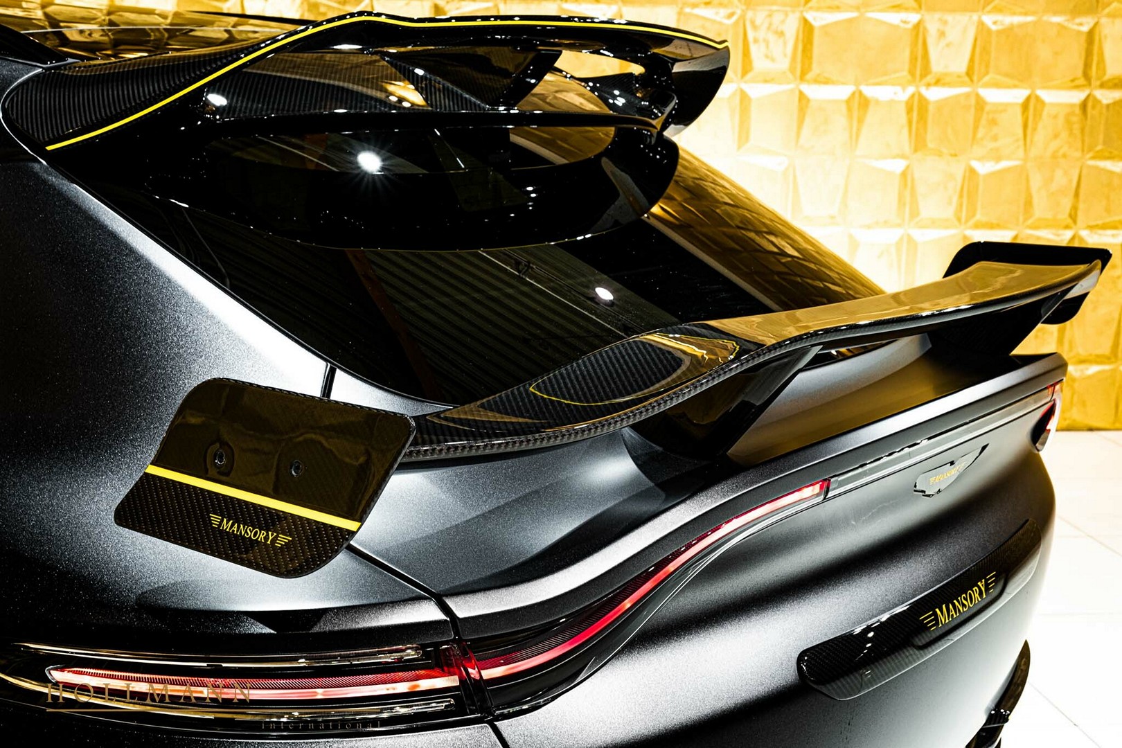 Aston Martin DBX With Mansory Carbon Widebody Kit Is a Reasonably ...