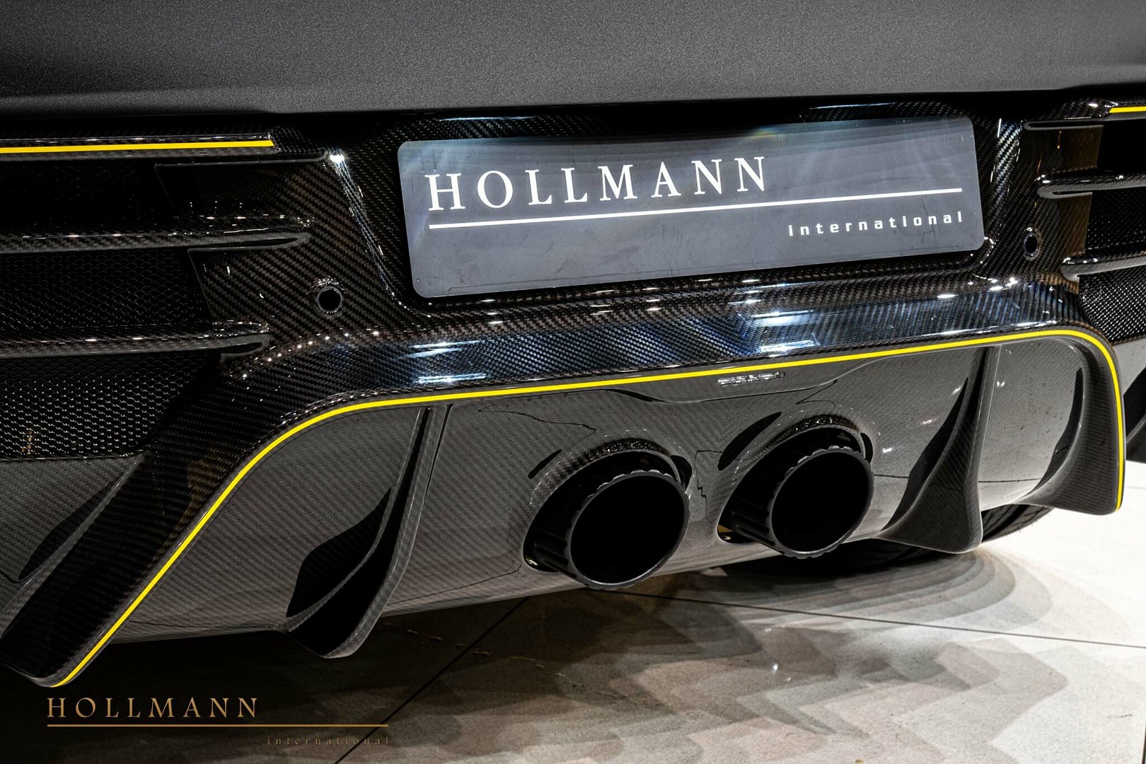 Aston Martin DBX With Mansory Carbon Widebody Kit Is a Reasonably ...