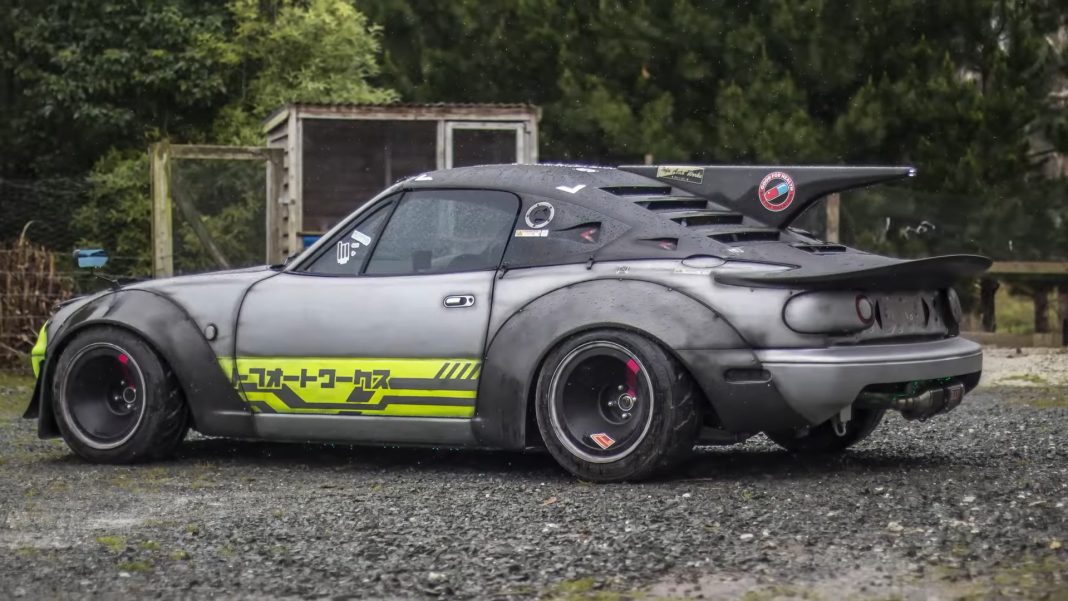 Most Extreme Widebody MX-5? Tofu's Cyberpunk NA Miata Is a Fastback ...