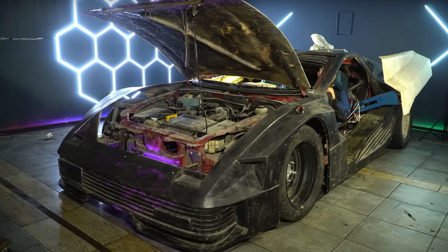 Real-Life Cyberpunk 2077 Quadra V-Tech First Drive Shows Rotary Engine ...