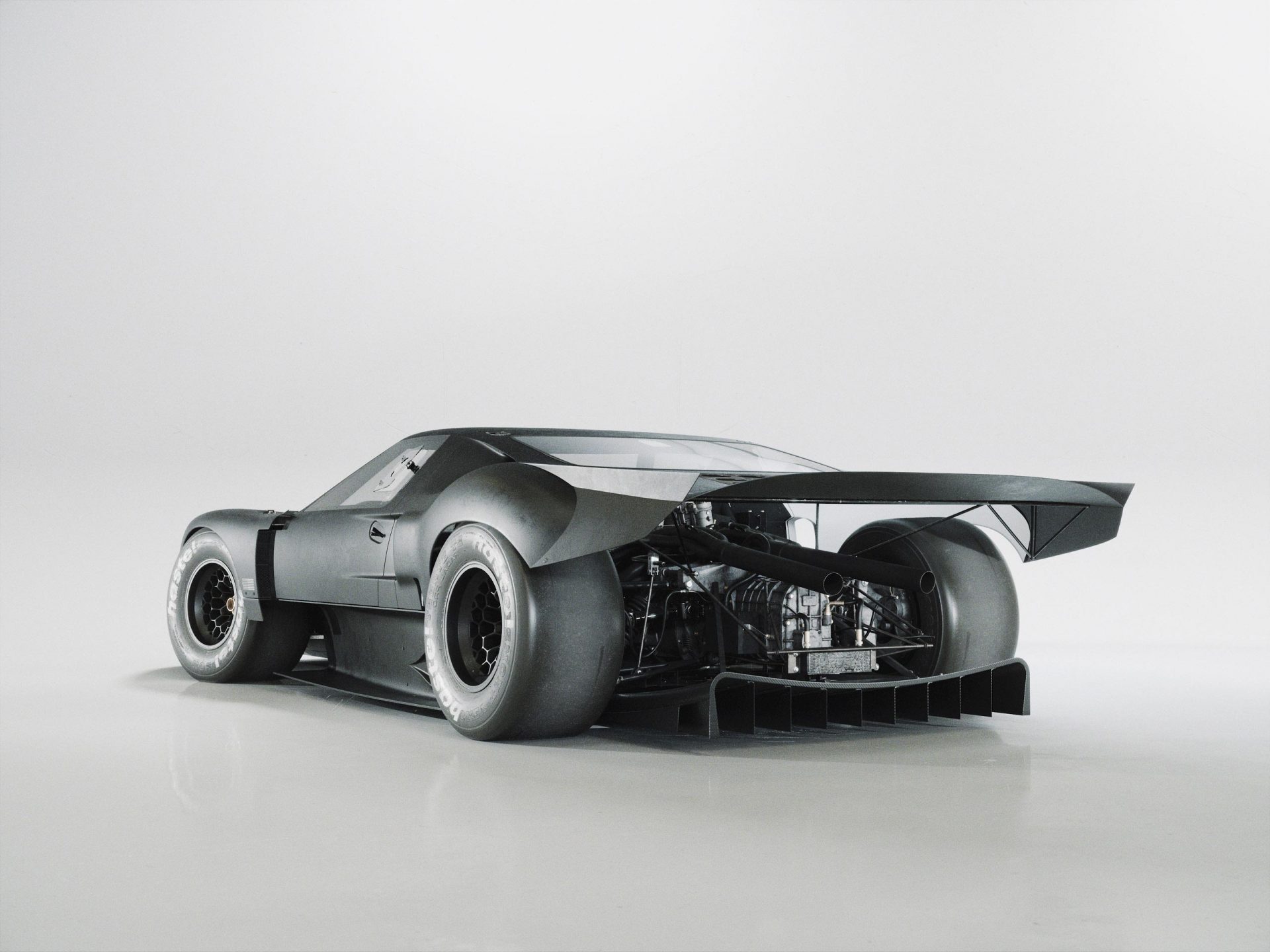 Ford GT40 MHC 020 "The Dream" Is the Batmobile Digital Artist's Take on ...
