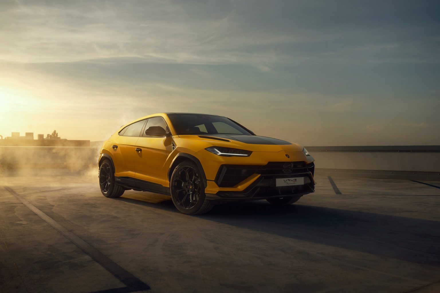 Lamborghini Urus Performante Revealed: 657 HP, Facelift and Carbon ...