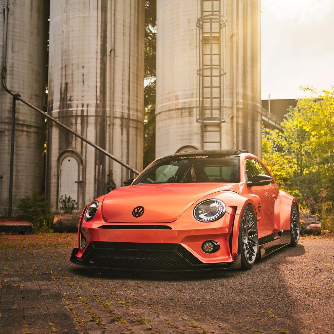 VW Beetle With Prior Design Widebody Kit Is Slammed on Rotiform Wheels