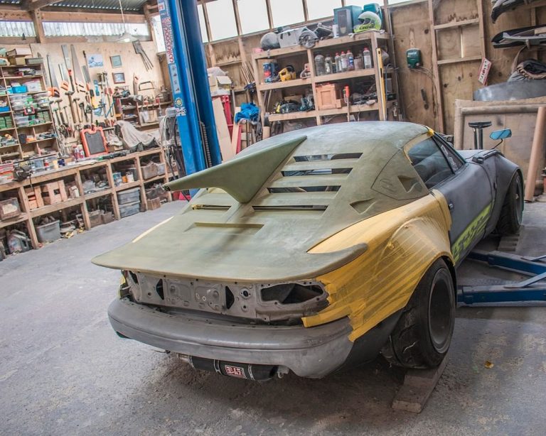 Most Extreme Widebody MX-5? Tofu's Cyberpunk NA Miata Is a Fastback ...