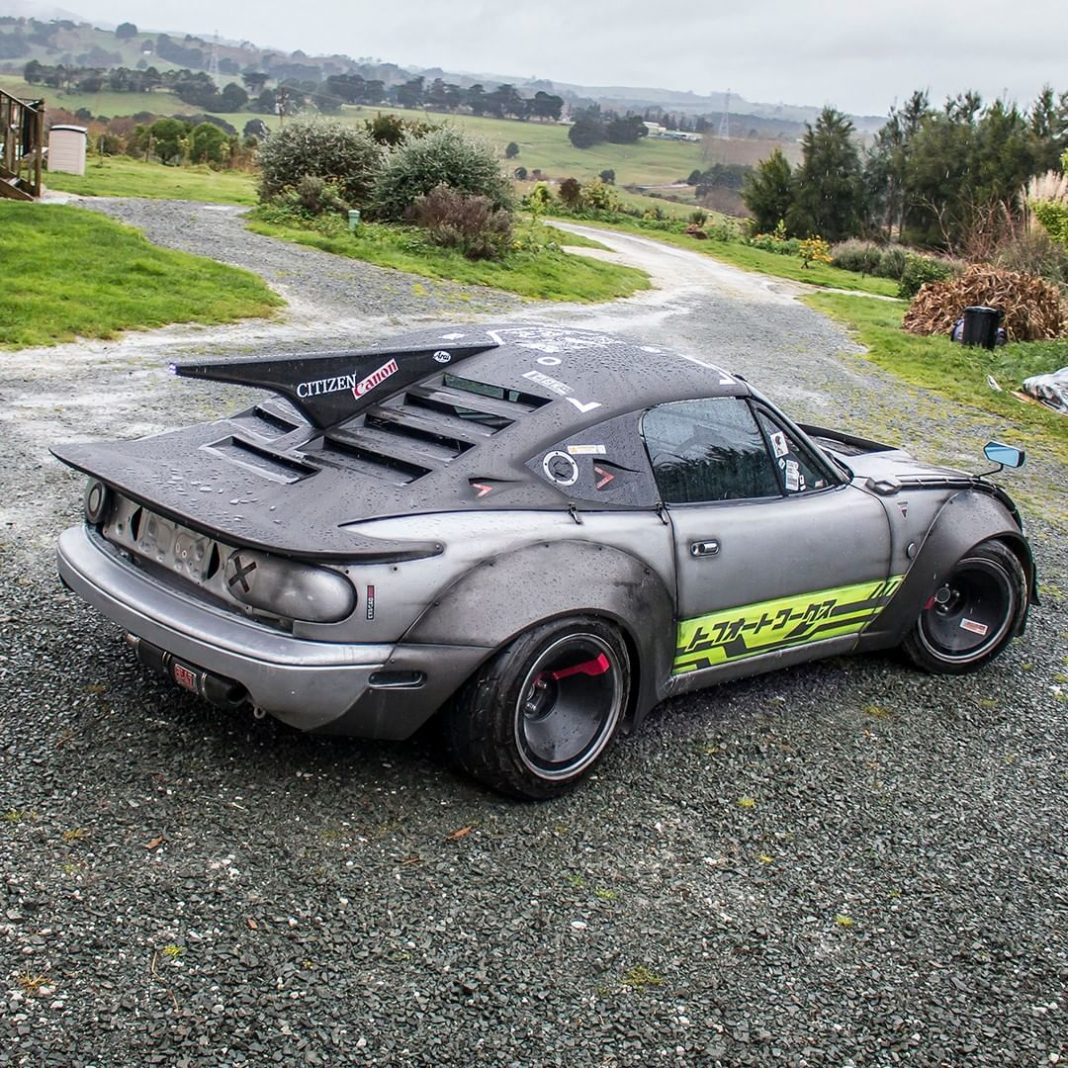 Most Extreme Widebody MX-5? Tofu's Cyberpunk NA Miata Is a Fastback With Carbon Fin