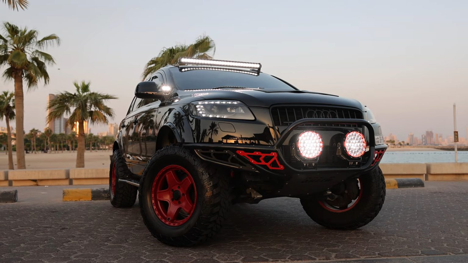 Old Audi Q7 Becomes Monster Overland SUV With Suspension Lift and 35 ...