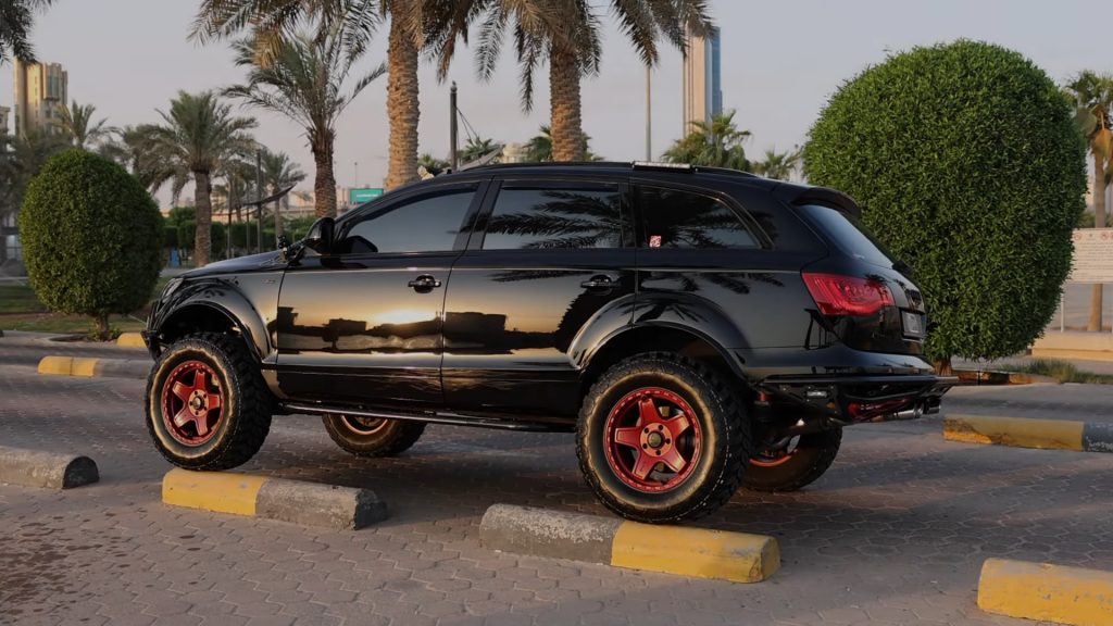 Old Audi Q7 Becomes Monster Overland SUV With Suspension Lift and 35 ...