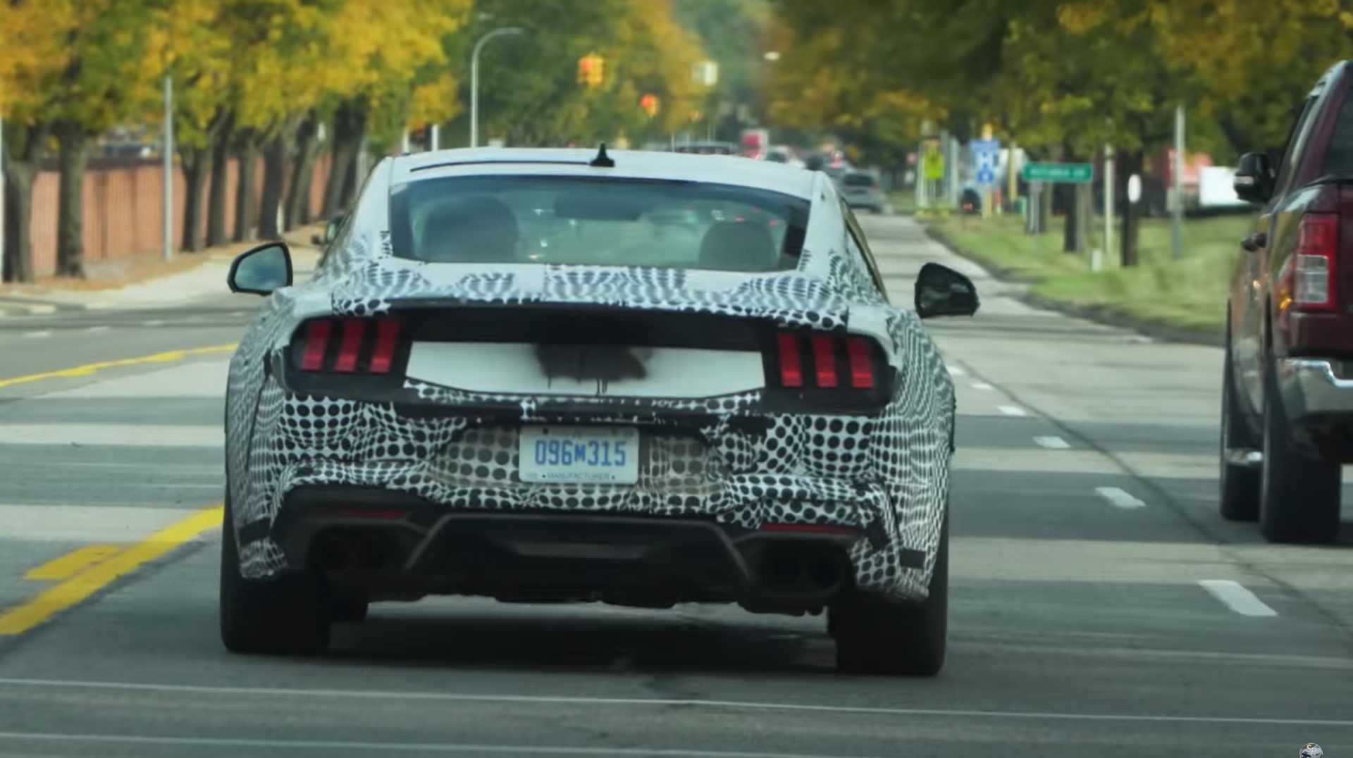 2024 Ford Mustang Dark Horse Does a Pull in Traffic, Dual Throttle-Body ...
