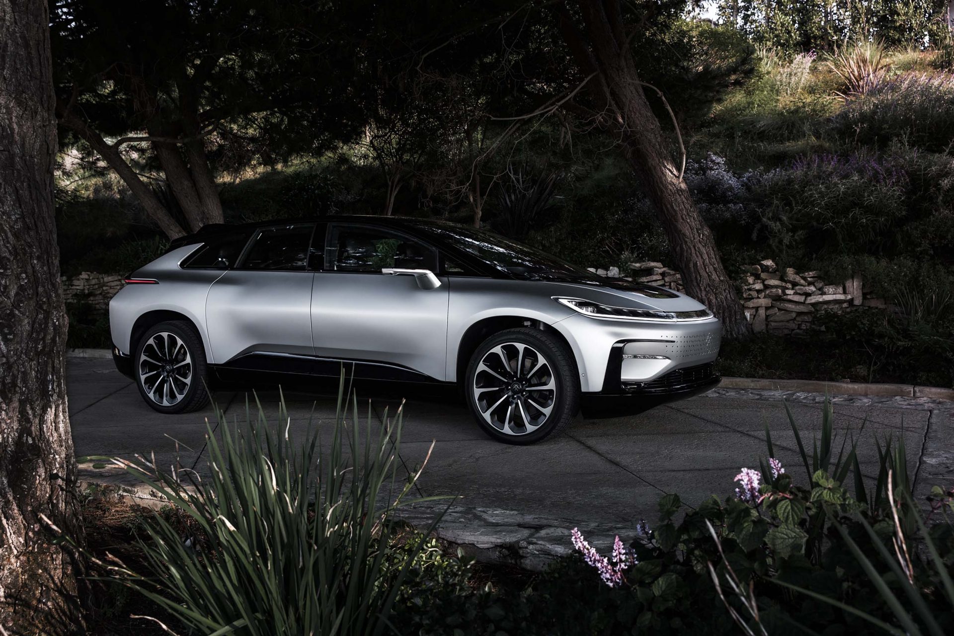 Faraday Future FF 91 Electric SUV Prototype Spotted Testing in ...