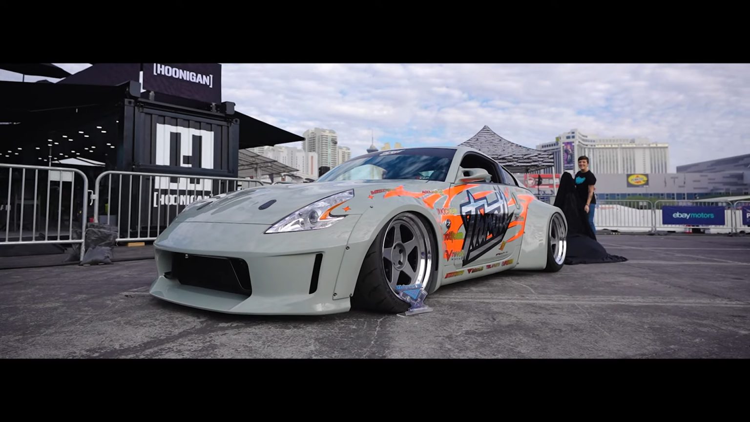 Tesla-Swapped Nissan 350Z Looks Like a 370Z, Debuts at SEMA 2022 With ...