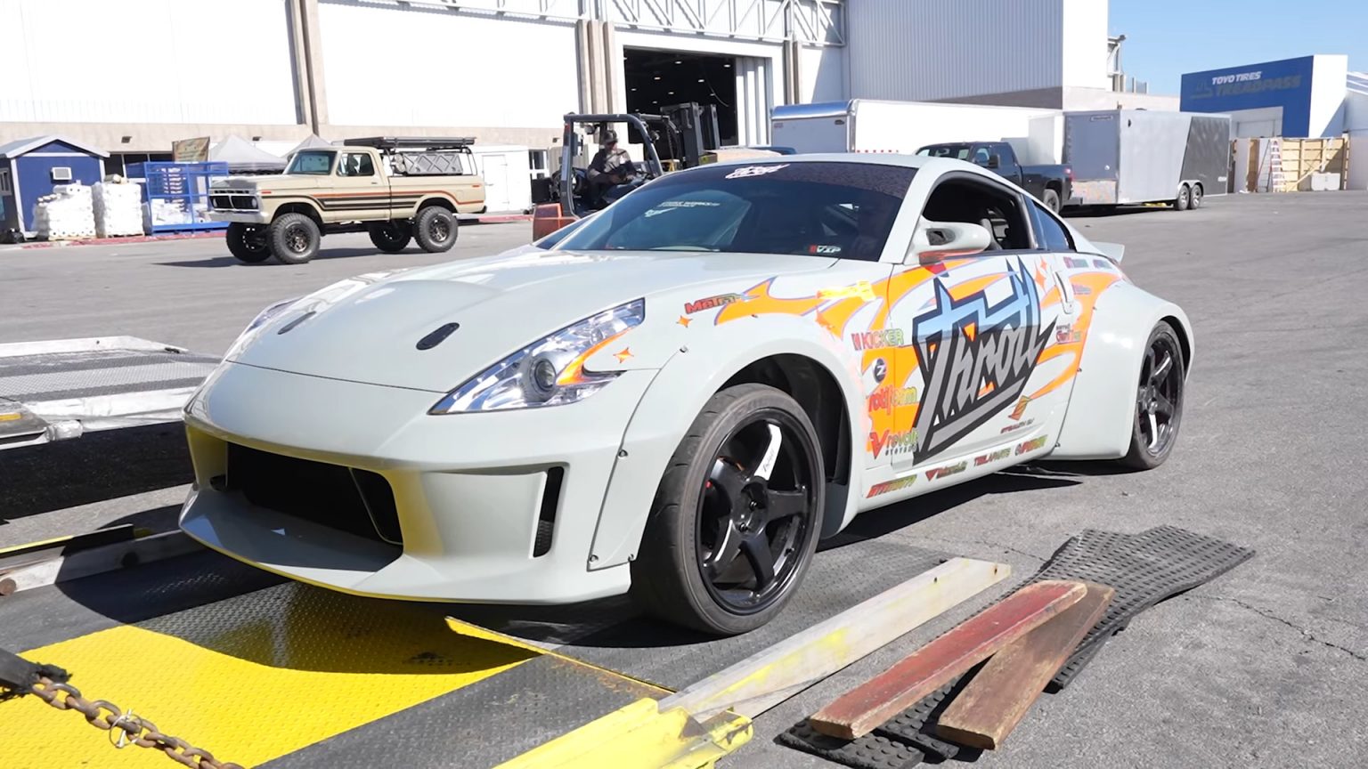 Tesla-Swapped Nissan 350Z Looks Like a 370Z, Debuts at SEMA 2022 With ...