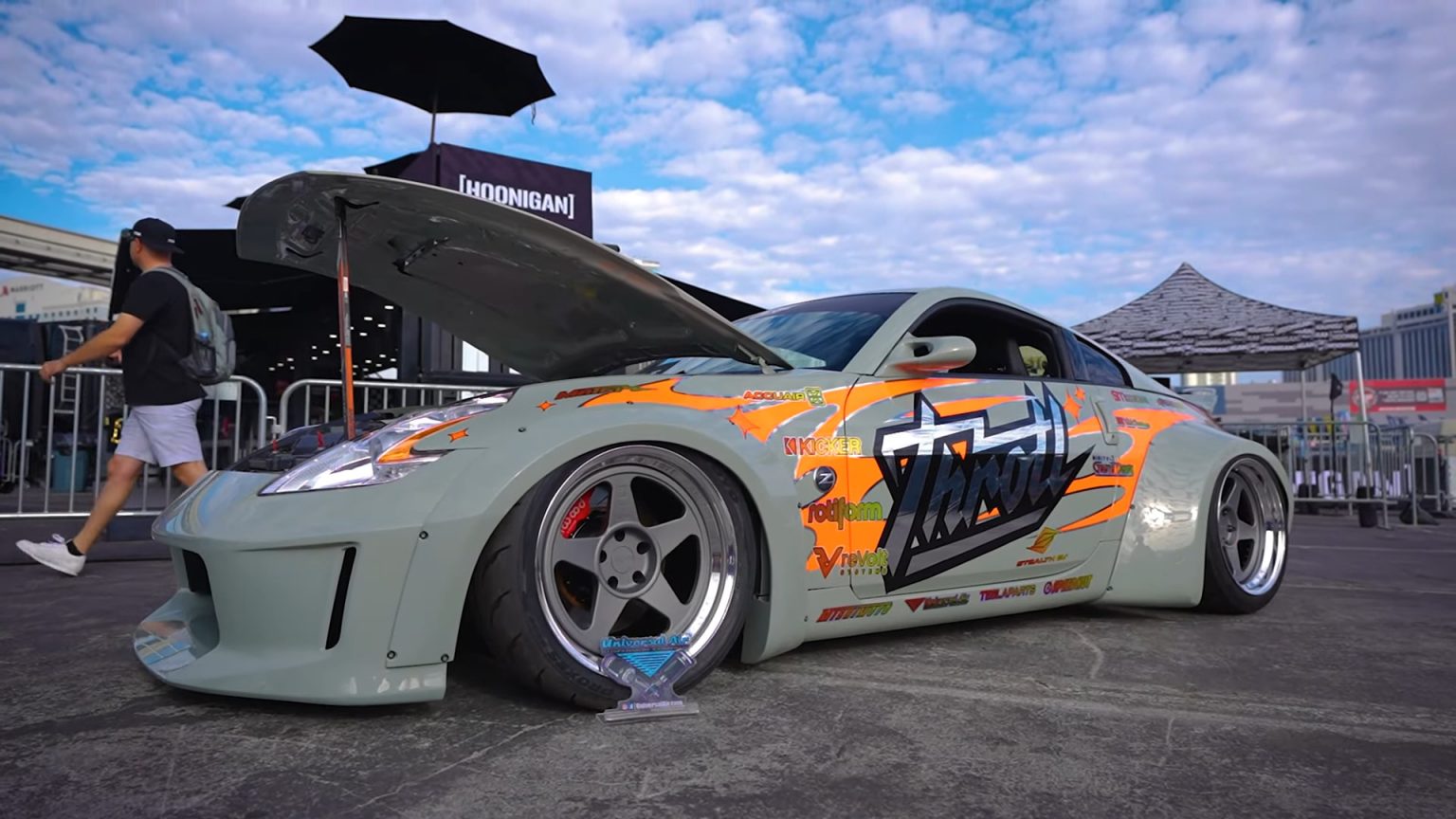 Tesla-Swapped Nissan 350Z Looks Like a 370Z, Debuts at SEMA 2022 With ...