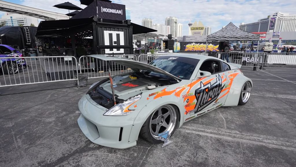 Tesla-Swapped Nissan 350Z Looks Like a 370Z, Debuts at SEMA 2022 With ...