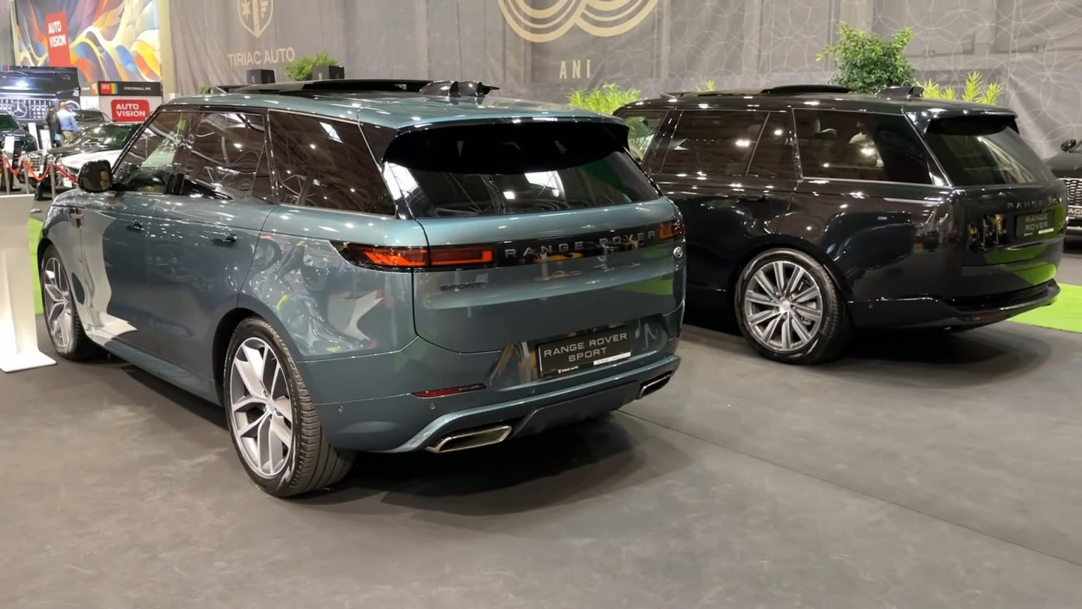 2023 Range Rover Sport vs Range Rover SUV: What Are the Differences?