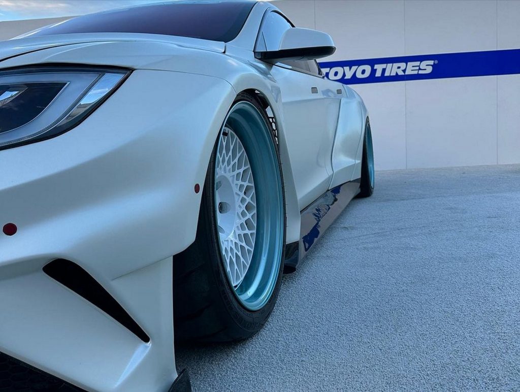 SEMA 2022: Tesla Model S Plaid With Competition Carbon Widebody Kit ...