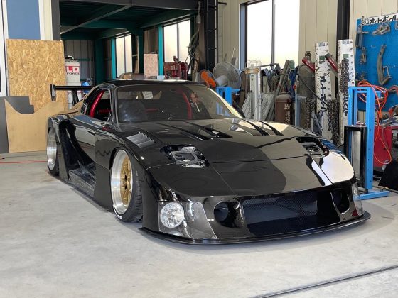 Liberty Walk Mazda RX-7 FD Silhouette Body Kit Is the JDM Slantnose ...