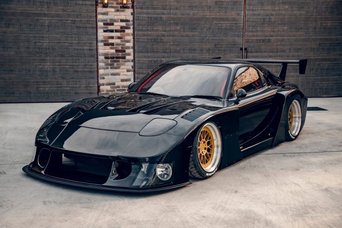 Liberty Walk Mazda RX-7 FD Silhouette Body Kit Is the JDM Slantnose ...