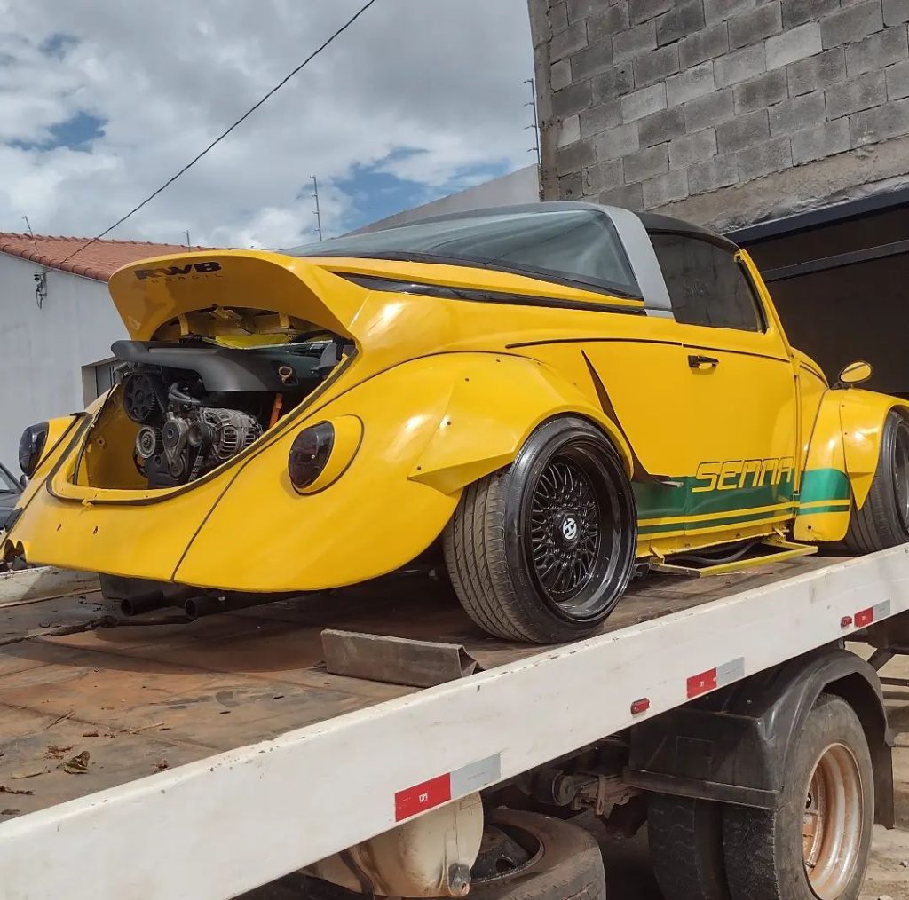 VW Beetle Has Folding Porsche 911 Targa Top and "Senna" RWB Widebody ...