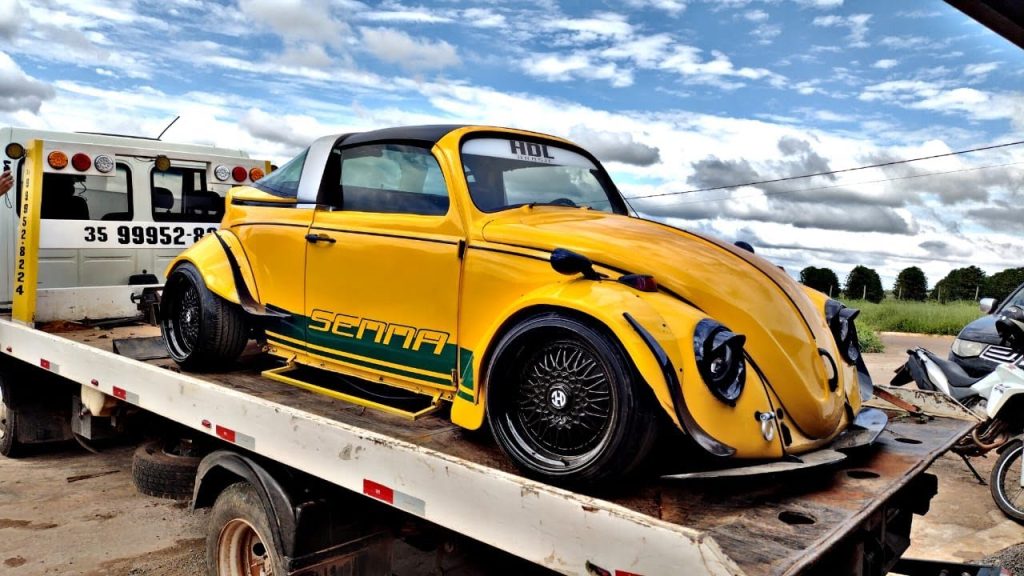 VW Beetle Has Folding Porsche 911 Targa Top and "Senna" RWB Widebody ...