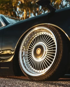 Slammed Toyota Century V12 With Full Body Kit Is VIP Tuning Done Right